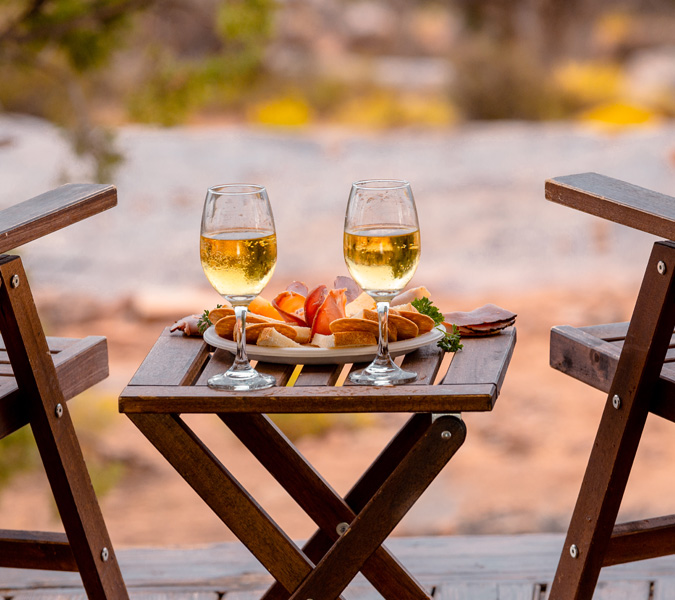 Bar & Bites – Dine in the Desert | Desert Dining Experience